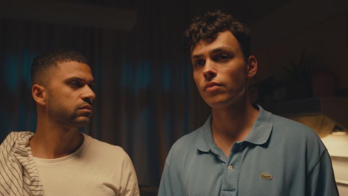 Nathan Bouts Geeft Zich Bloot In ‘2dezit “ik Heb Al Die Seksscènes