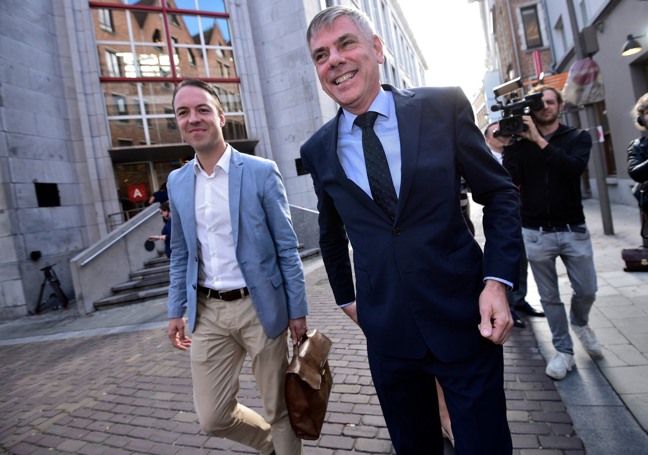 Filip Dewinter geeft na 26 jaar scepter door: Sam Van Rooy (33) wordt vanaf 2020 Antwerps kopman ...