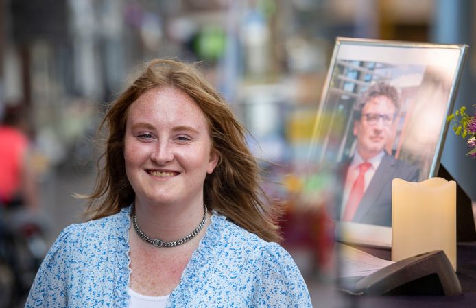 Myrthe (21) verloor plotseling haar vader, wethouder Peter de Rooij ...