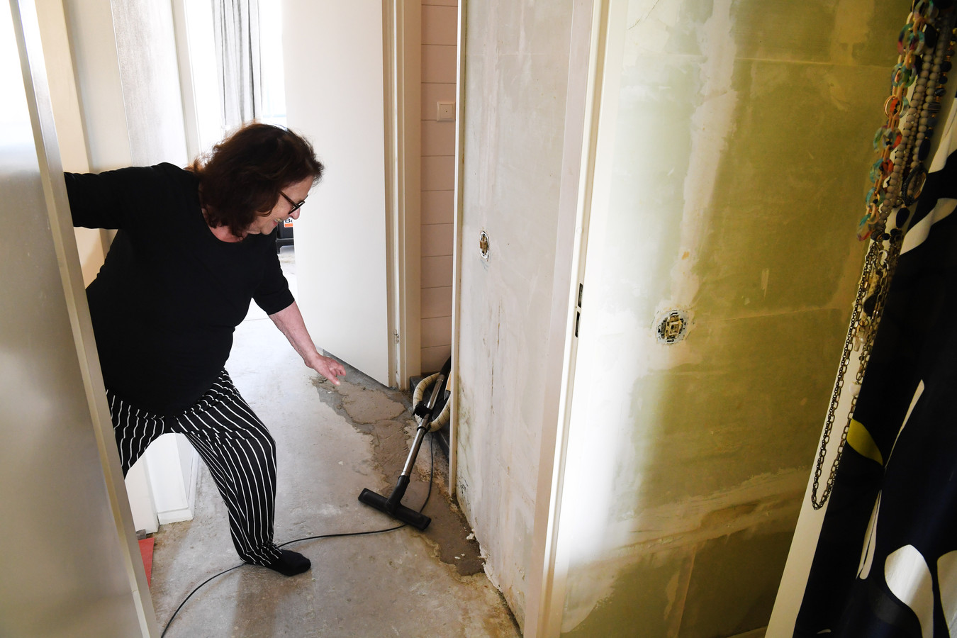 Weken zonder water door lekkage: ‘Afwassen, toilet doortrekken, douchen ...