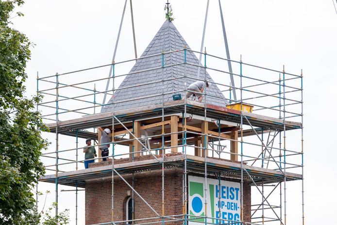 Torengebouw heeft opnieuw zijn toren: “Leerlingen kunnen hiermee ...
