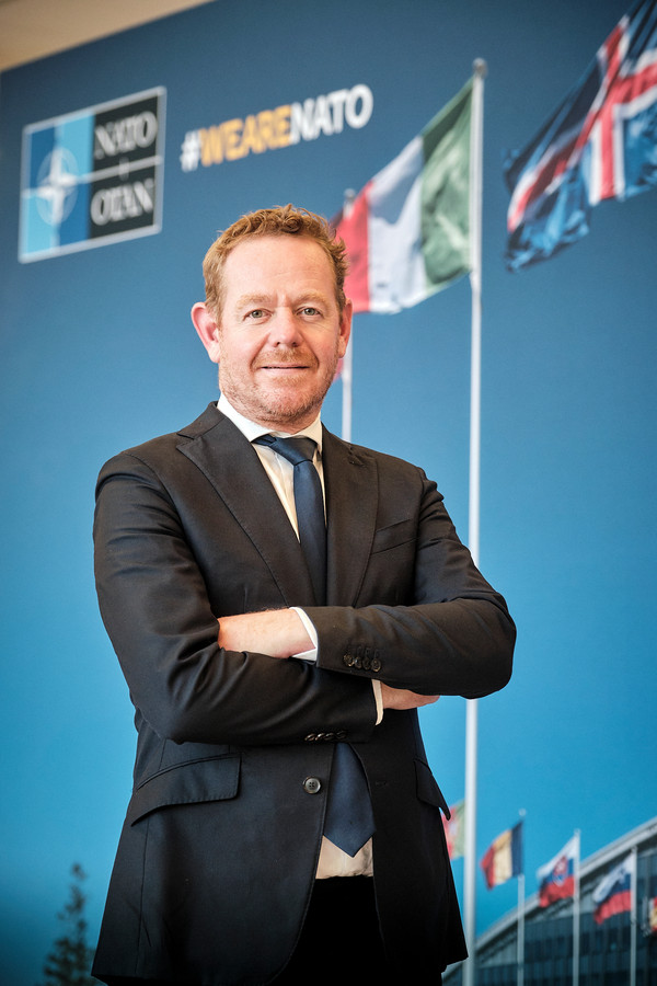 Na­vo-top­man over 1 jaar oorlog: ‘Russen schakelden in één klap 5800 ...