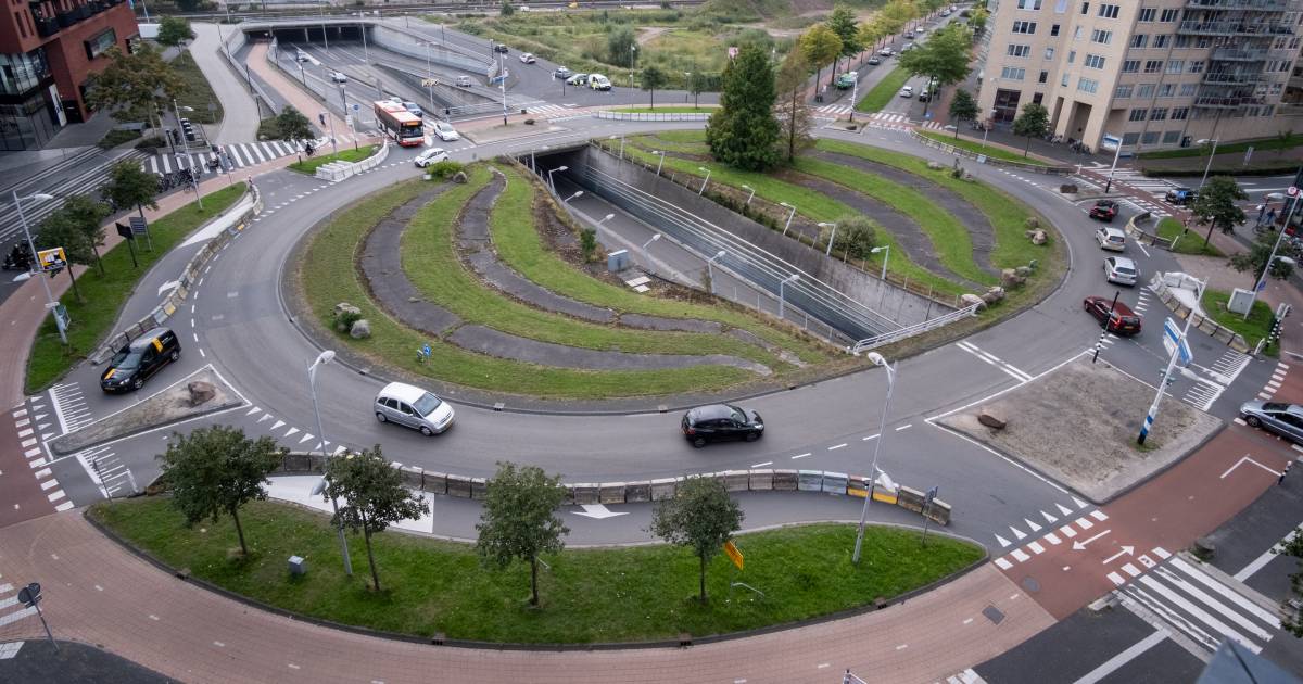 Aanpak gevaarlijke rotonde Nieuwe Poort eindelijk begonnen | Amersfoort ...