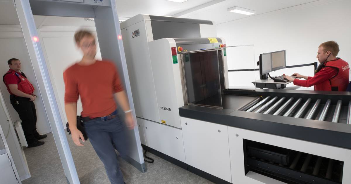 Bezorgdheid groeit om Chinese scanners die douane gebruikt: “Hiermee ...