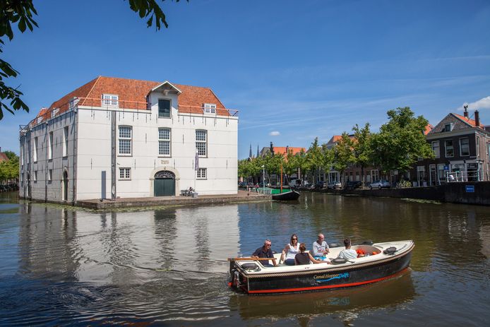 Geen Zeebenen Nodig Voor Deze Schippers Vaar Sloepen Door De Grachten