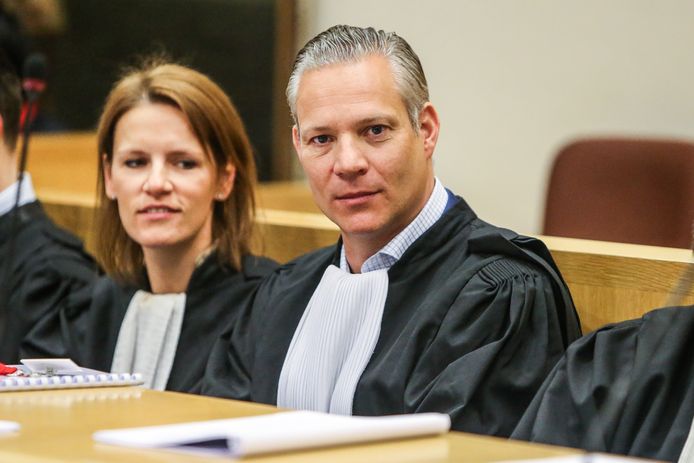 Walter Damen waarschuwt jury: "Internering Hardy is sneller ticket naar ...
