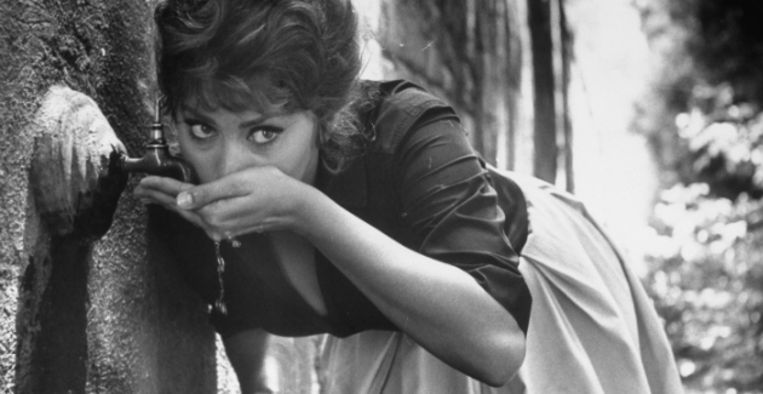 Deze 5 vieze dingen gebeuren als je niet genoeg water drinkt