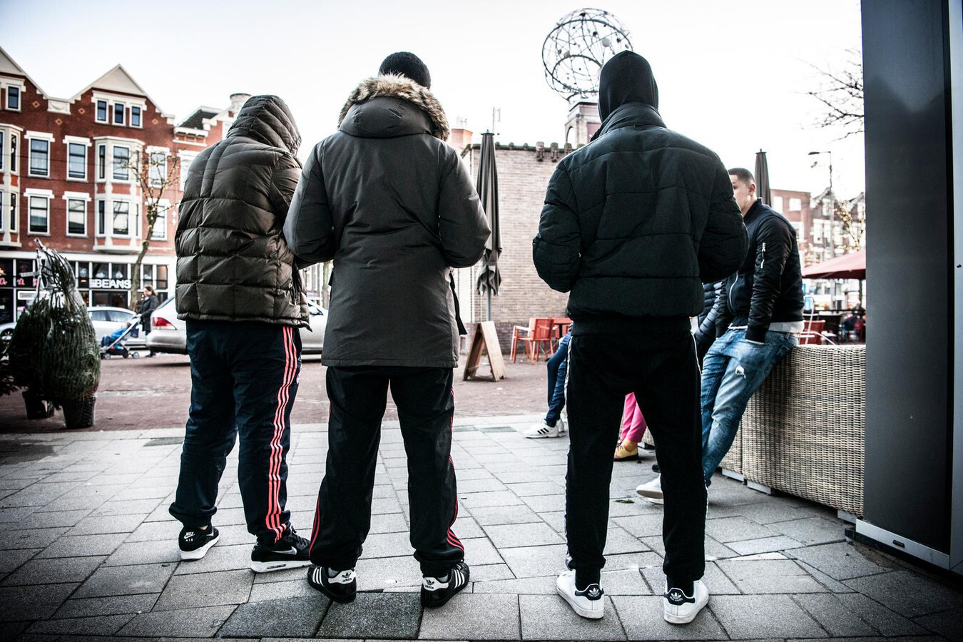 Eén Rolex levert meer op dan maand vakkenvullen: jeugdcriminelen met ...