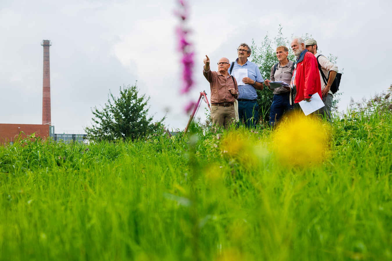 Meten is weten, ook in het beekdal van Goirle | Foto | bd.nl
