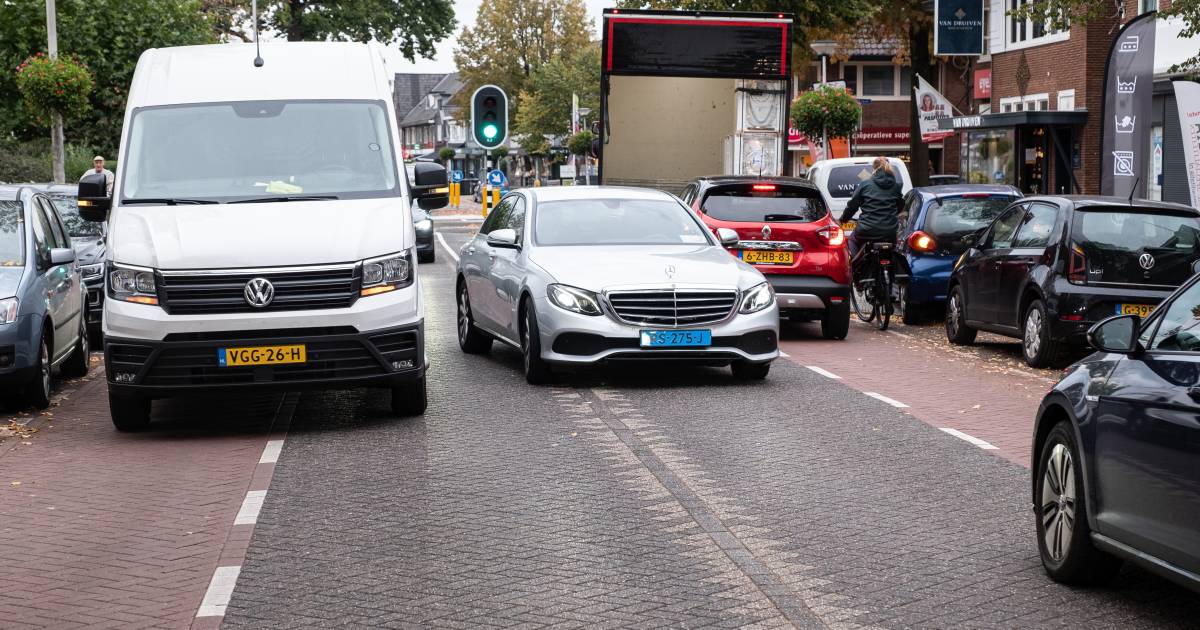 Vrees voor nóg meer parkeeroverlast op Leusderweg door komst van Aldi: zijn problemen te ...