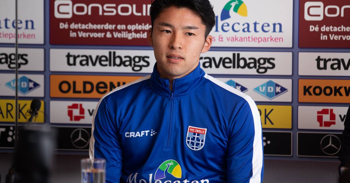 PEC Zwolle strijkt mét verdediger Nakayama neer in de bossen in Epe ...