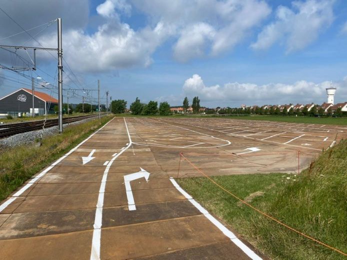 Randparking voor 250 wagens ingericht, want Knokse shoppingweek begint ...