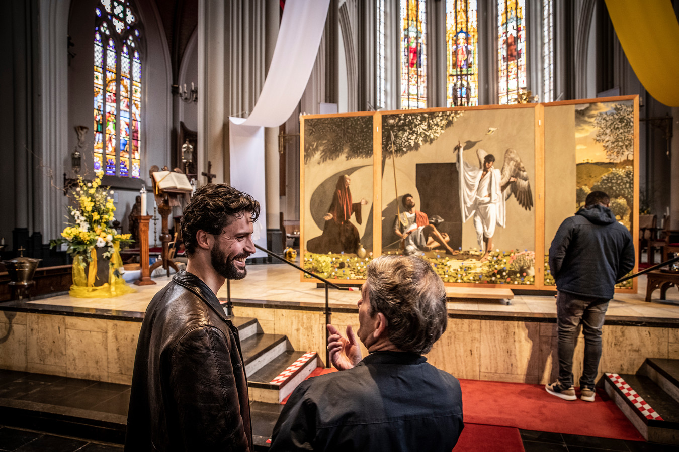 Drieluik in kerk brengt de boodschap over dat leven sterker is dan de ...