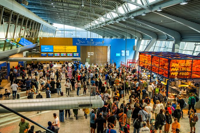 Dit is wat we tot nu toe weten over de storing op Eindhoven Airport ...