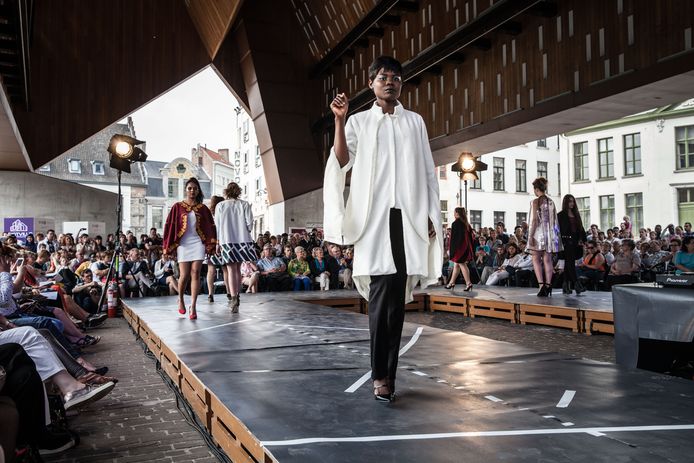 Gezocht: Gentse modellen voor modeshow onder Stadshal. “Jong, oud, een ...