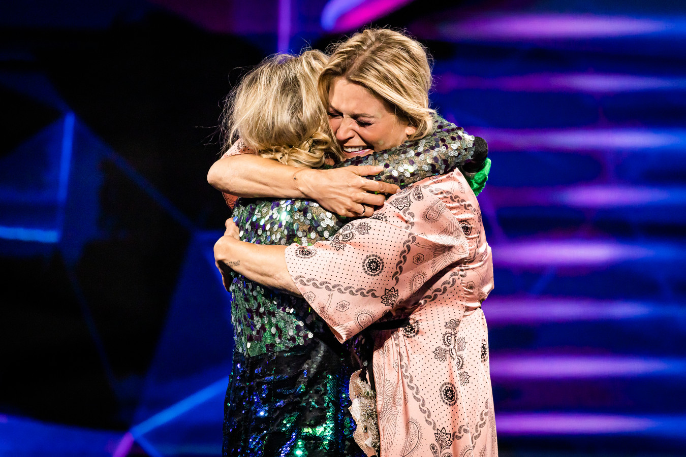 Kathleen Aerts over haar reünie met K3: “Binnenkort komen Karen en Kristel eens 2 weken bij mij ...