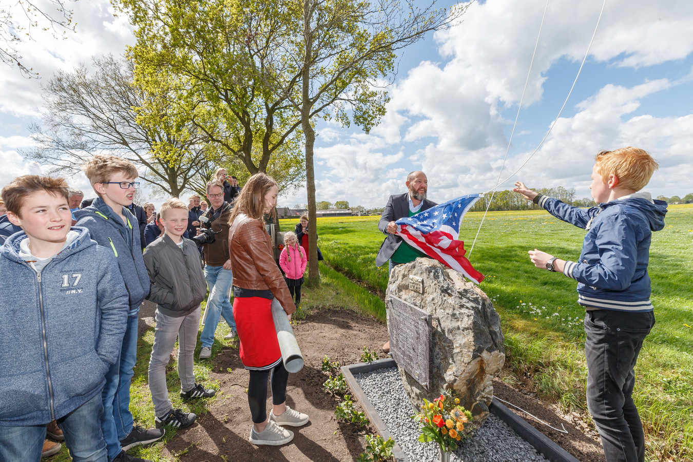 Nieuw oorlogsmonument in Staphorst voor bemanning Amerikaanse ...