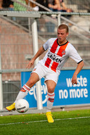 Duel gestaakt na ‘stoelgooien’ en 53-jarige basisspeler bij DHC: lees ...