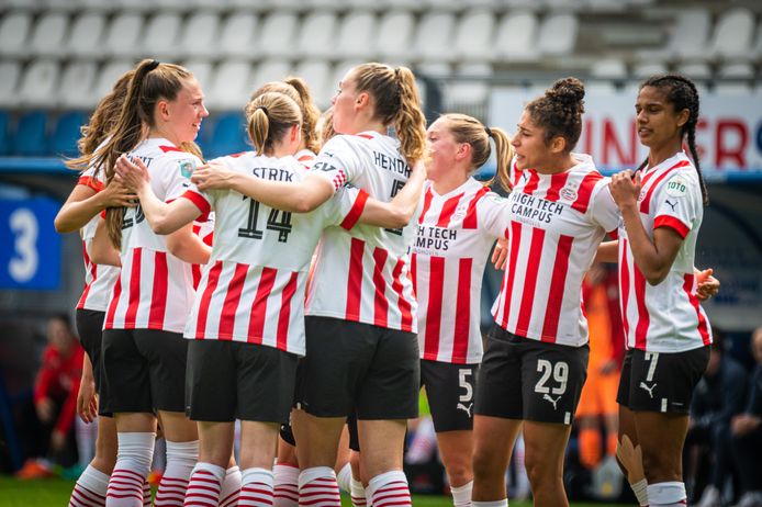 PSV Vrouwen sluit af met zege op Heerenveen | Eindhoven | AD.nl