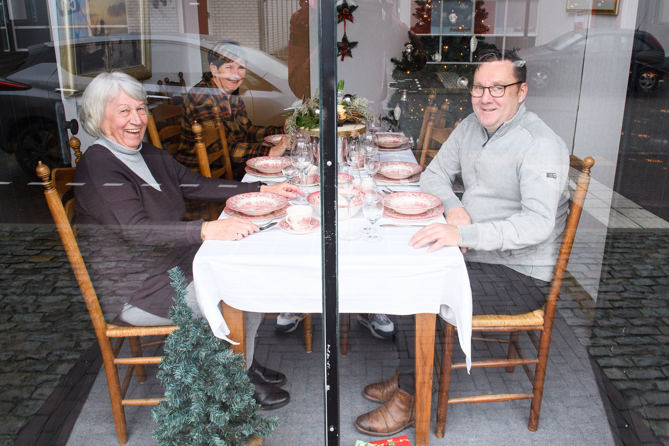 Steeds meer mooi versierde straten, huizen en tuinen: ‘Neede begint een ...
