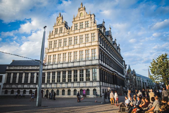 IN BEELD: Binnenkijken achter de gevel van het Stadhuis | Gent | hln.be