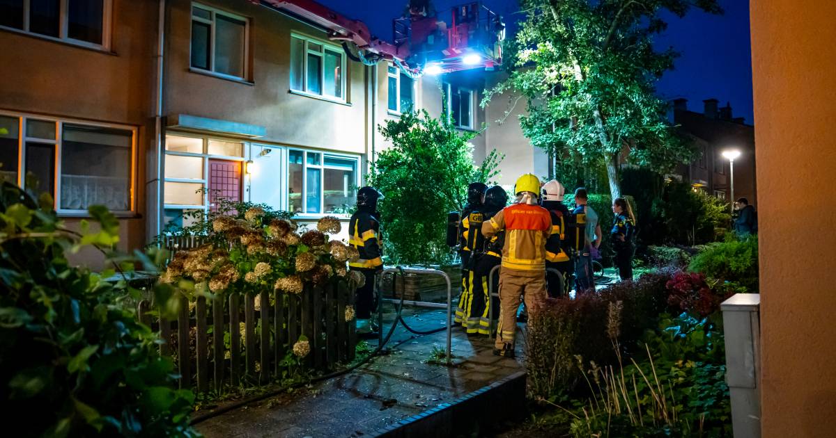 Hele buurt ruikt naar wiet na uitslaande woningbrand, bewoner opgepakt ...