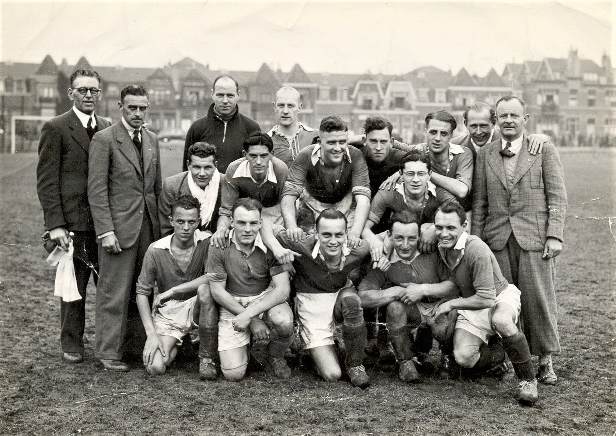 75 jaar sport in (AD) De Dordtenaar: anekdotes en foto’s uit ‘een ...