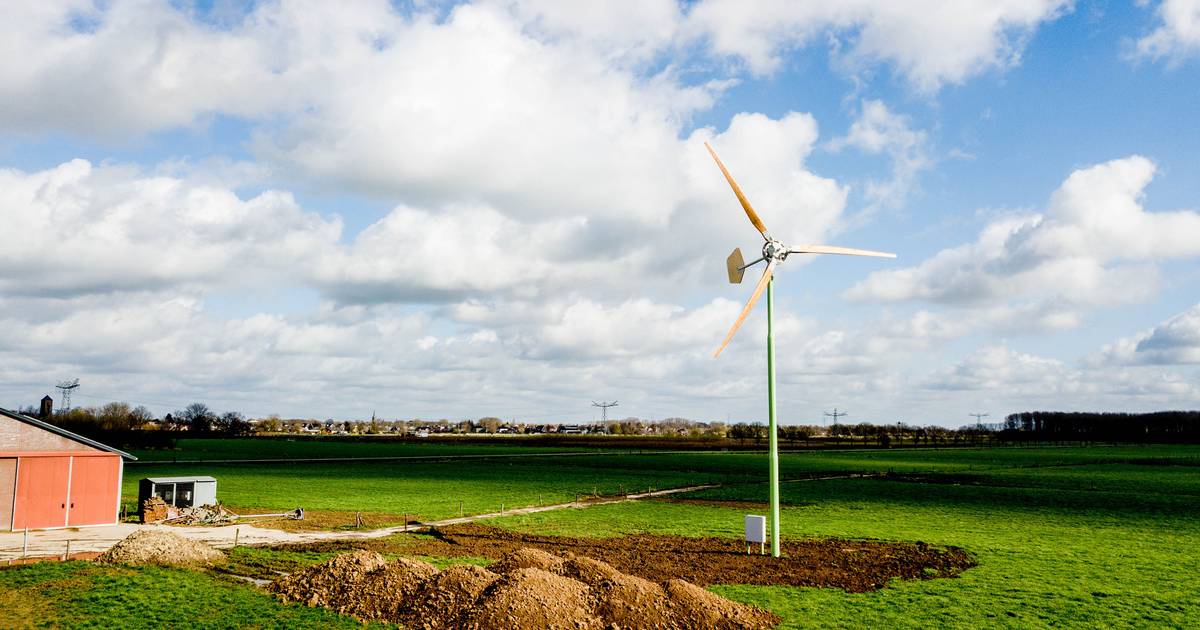 Buren zien windmolen van 15 meter bij boer in Welsum niet zitten ...