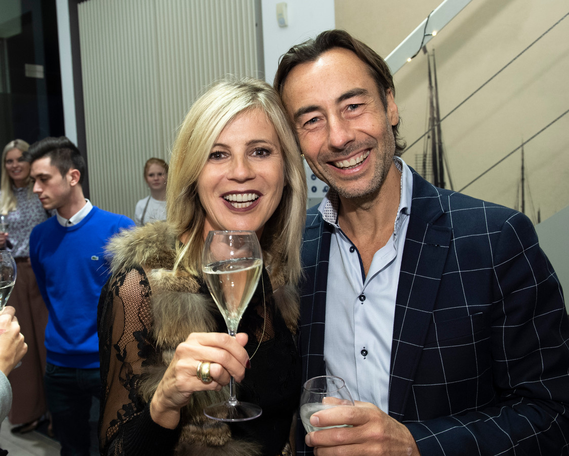 IN BEELD. Nele Somers opent eigen advocatenkantoor | Foto | hln.be