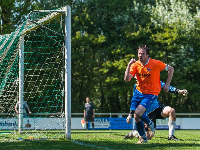 Na negentien jaar en ruim tweehonderd goals is Knol klaar ...