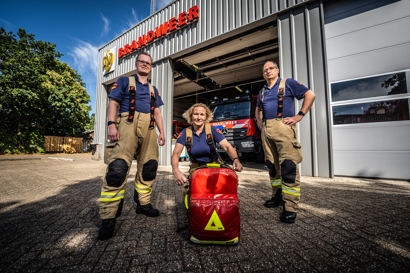 Brandweer Elst belemmerd bij reanimatie: ‘Ze maakten filmpjes en ...