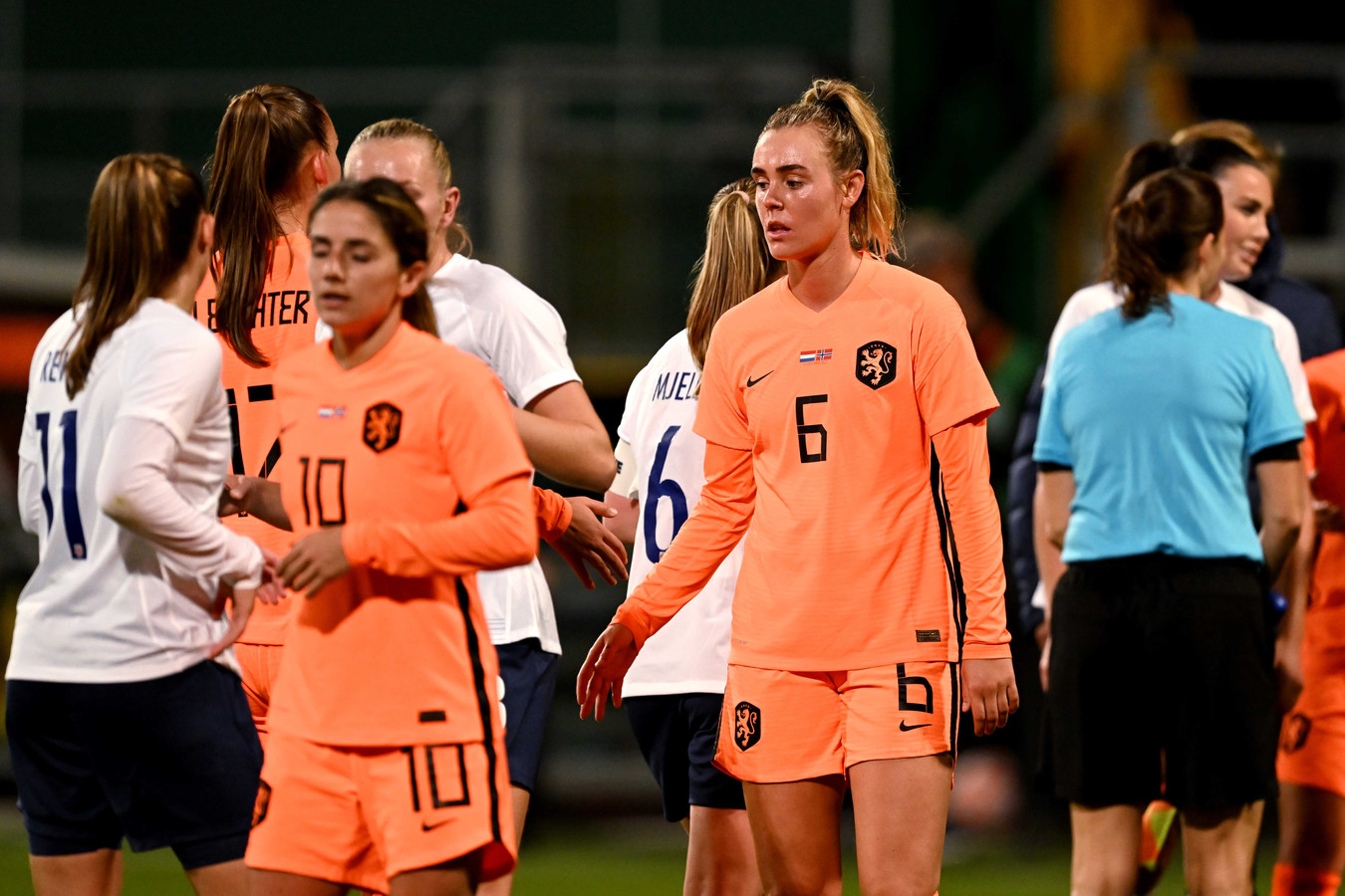 Oranje Leeuwinnen oefenen in Utrecht en Zwolle tegen andere WK ...