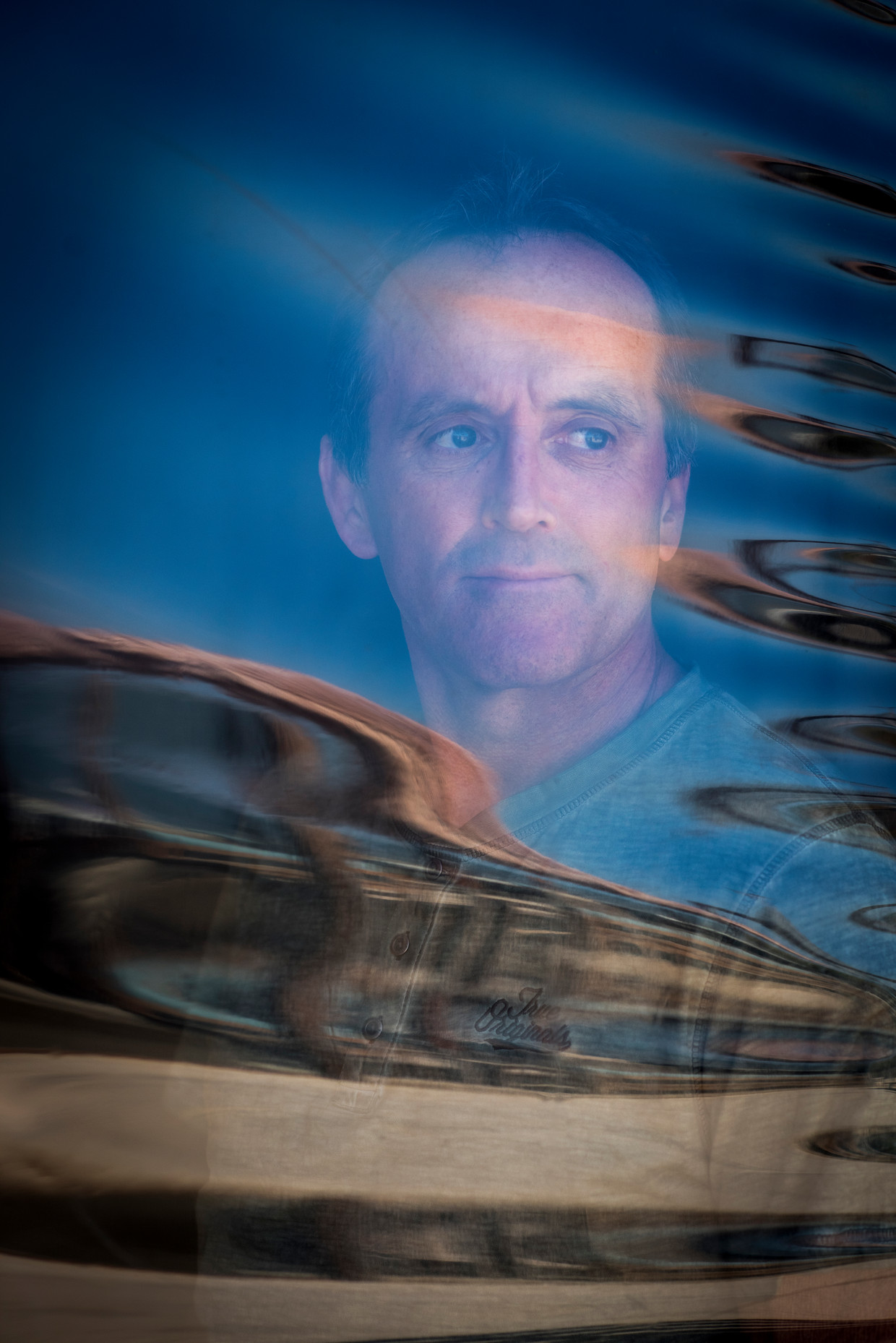 Misdaadverslaggever Bas van Hout: ‘Ga nooit, ik herhaal nooit, in zee ...