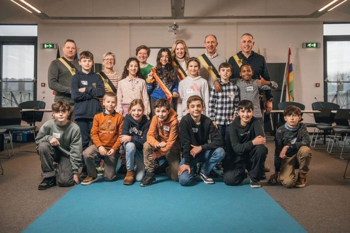 Nieuwe kindergemeenteraad voorgesteld: Tasnim Abichou mag sjerp ...