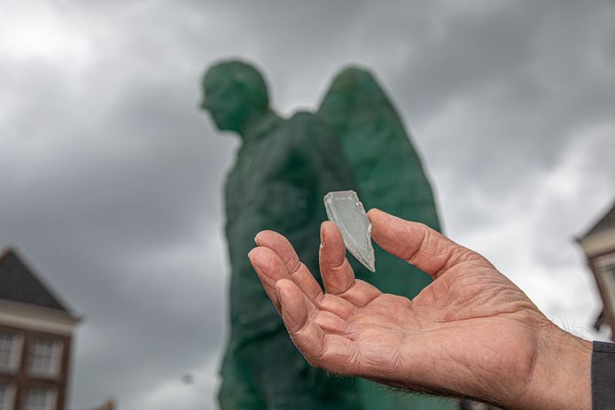 Omheining of hekwerk ondanks afbrokkeling taboe voor Zwolse engel ...