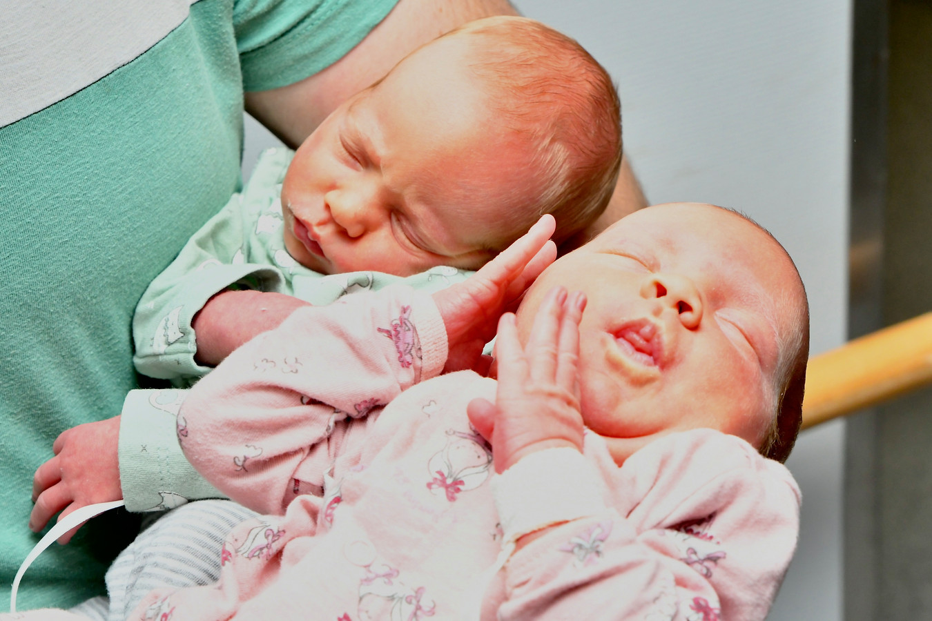 Drie tweelingen in vijf dagen tijd geboren in materniteit Menen: “Enorm ...