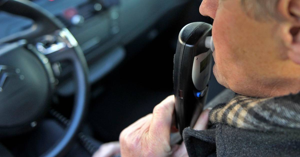 Verzet tegen alcoholslot en snelheidsbegrenzer in auto | Home | AD.nl