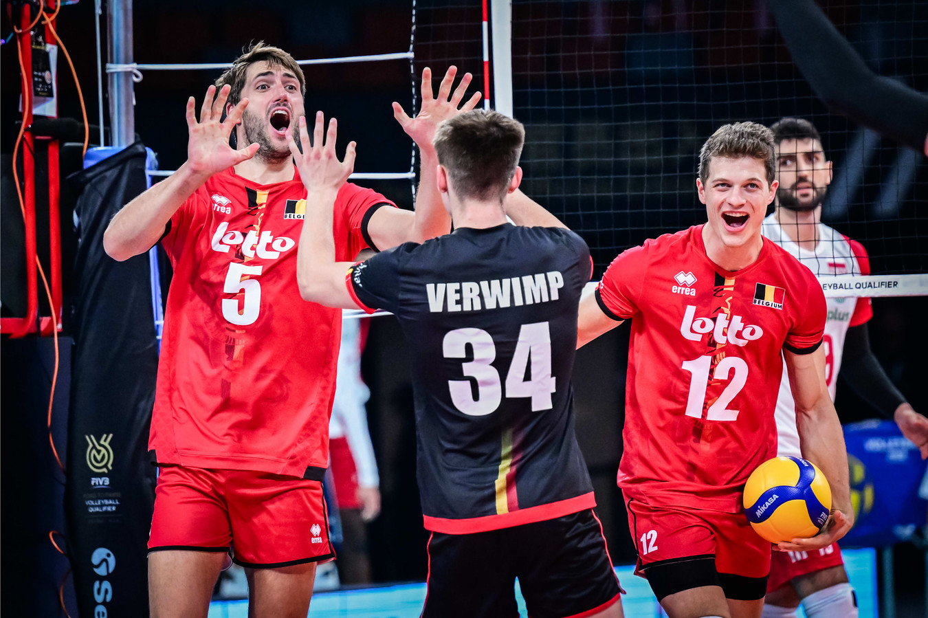 Acrobaat met defibrillator, superfan van Anderlecht en revelatie met ...