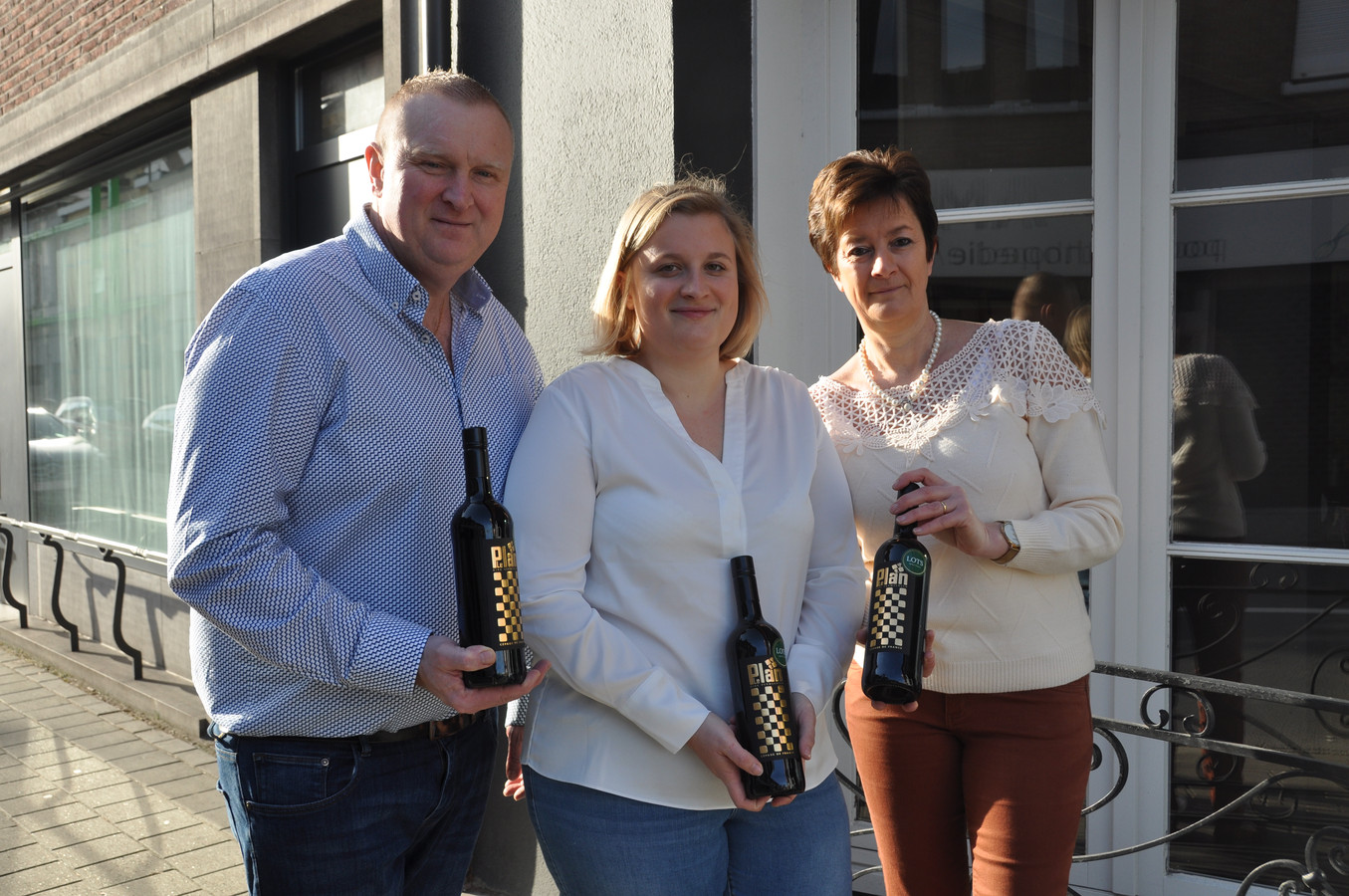 Uitbaters bekend restaurant Moeder Jeanne starten Lots in Oostrozebeke ...