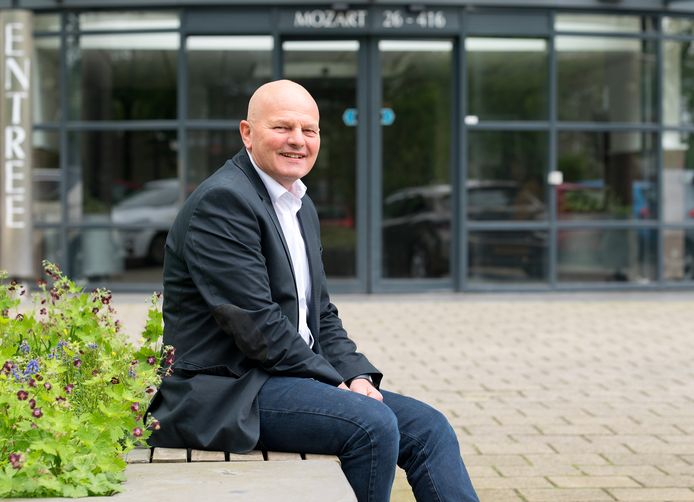 Veel bouwvakkers vallen vroeg uit, maar Ton (66) weet na halve eeuw ...