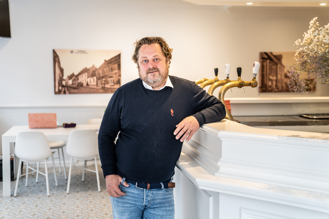 Overal in Smetlede wordt flamboyante makelaar Peter-Jan Matthijs (47 ...