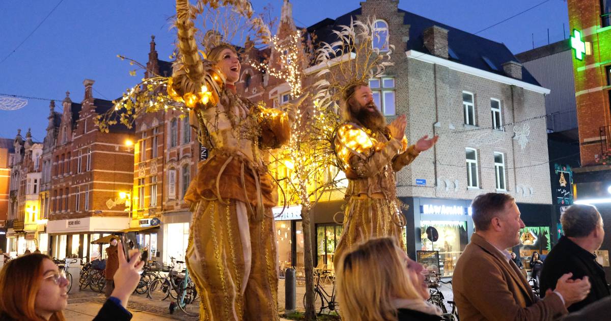 Dijlestad viert start eindejaarsperiode met vernieuwde IJzerenleen: “Meer kleur, meer bomen en ...