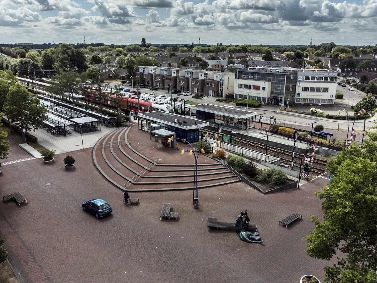 Bomen en struiken moeten routes op stationsplein in Duiven duidelijker ...