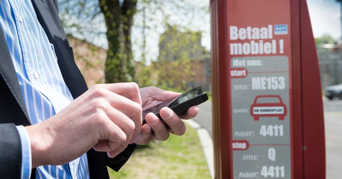 Half uur gratis parkeren met app 4411 wordt onderzocht | Eeklo | hln.be