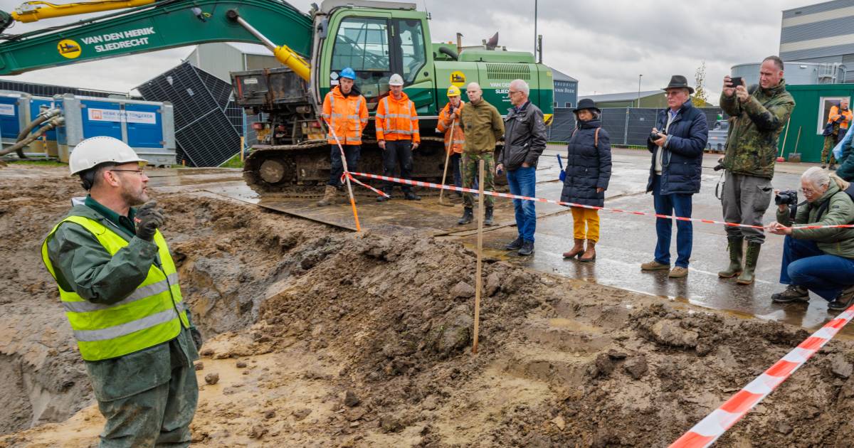 Nabestaanden bij berging Focke Wulf van omgekomen Duitse piloot: ‘Een ...