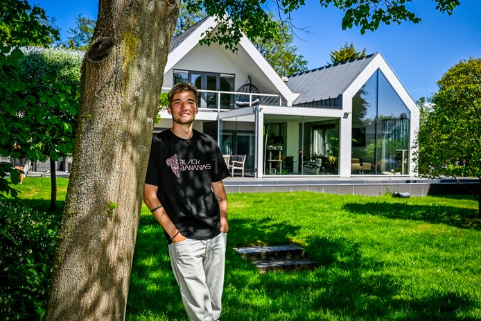 Villa van vlogger Gio gaat in de verkoop voor bijna 1,8 miljoen ...