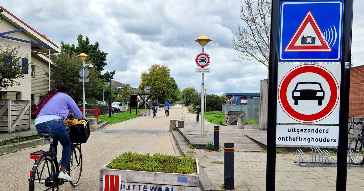 Het regent nog altijd bekeuringen op Prijsseweg in Culemborg ...