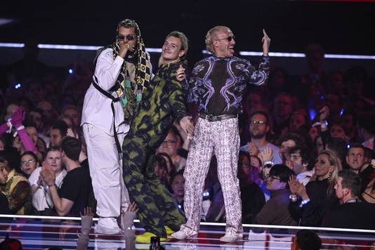 Goldband-zanger snuift op podium: ‘Alsof het de normaalste zaak van de ...