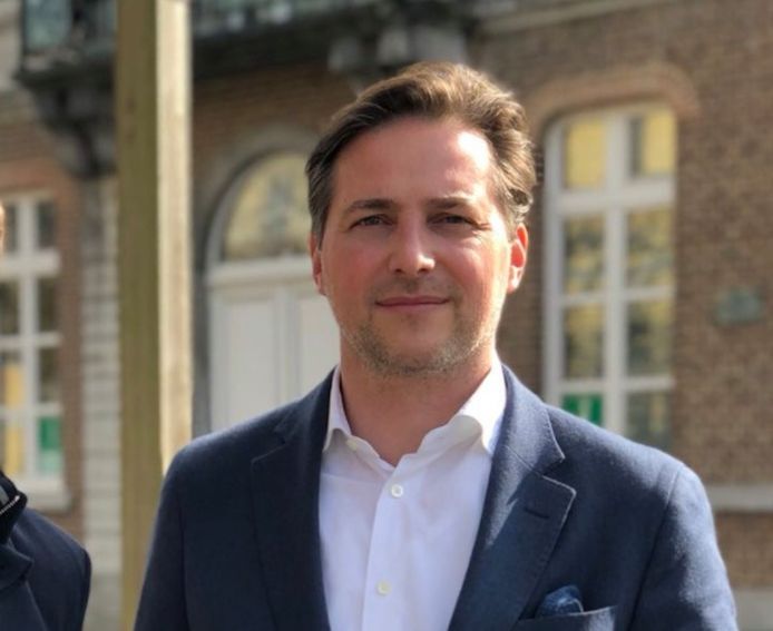 Notaris en politicus Tom Colson (45) plots overleden | Maasmechelen ...