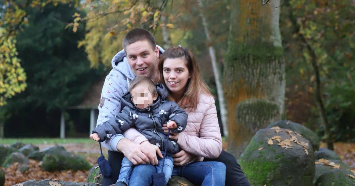 “Zijn ogen kan hij niet sluiten en daglicht kan hij niet verdragen”: Nino (4) zevende keer onder ...